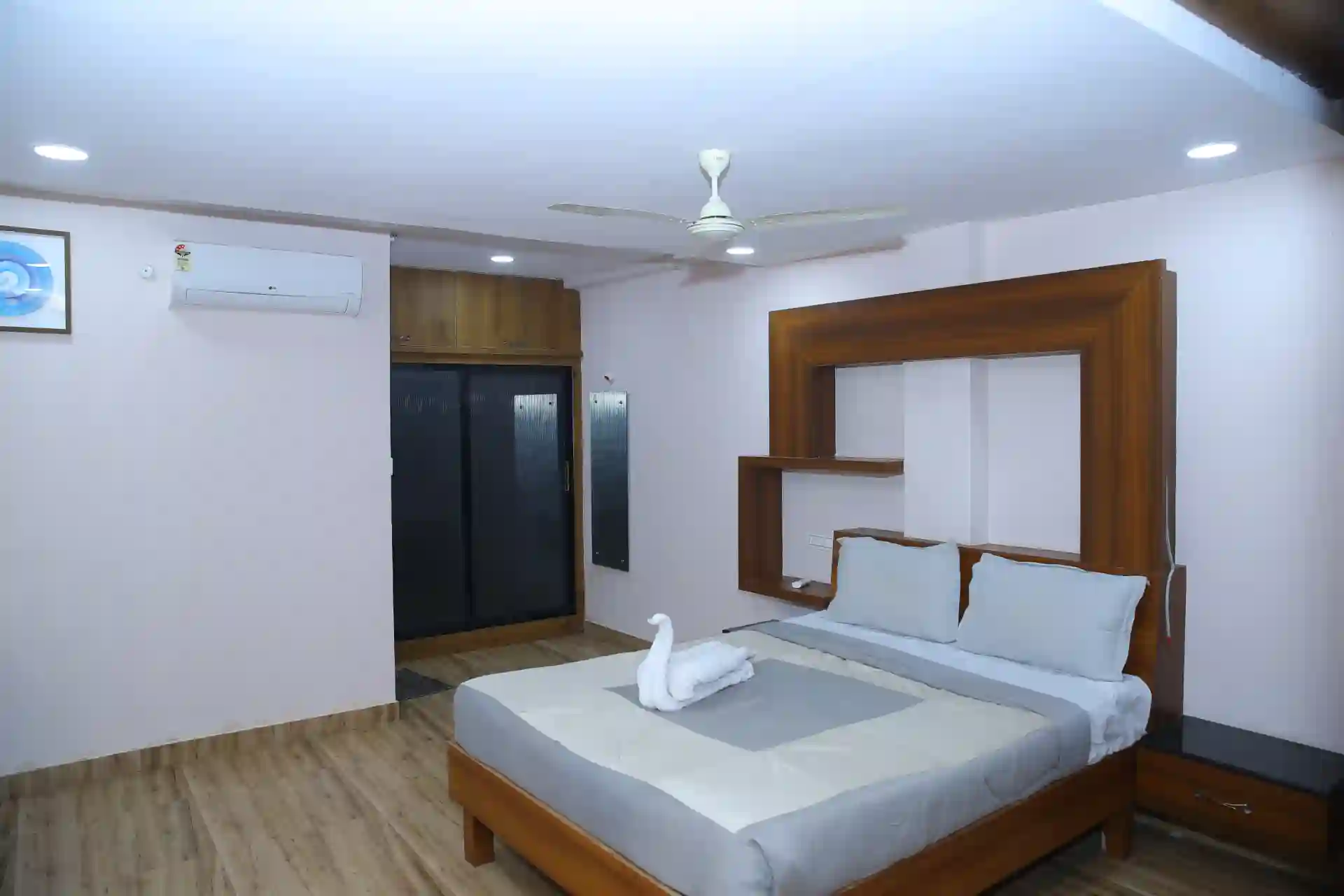 Vanam